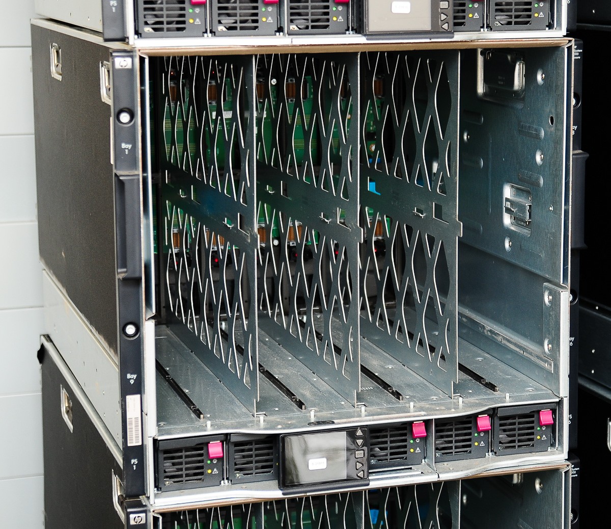 HP c7000 Blade Center / System Enclosure - 412152-B21